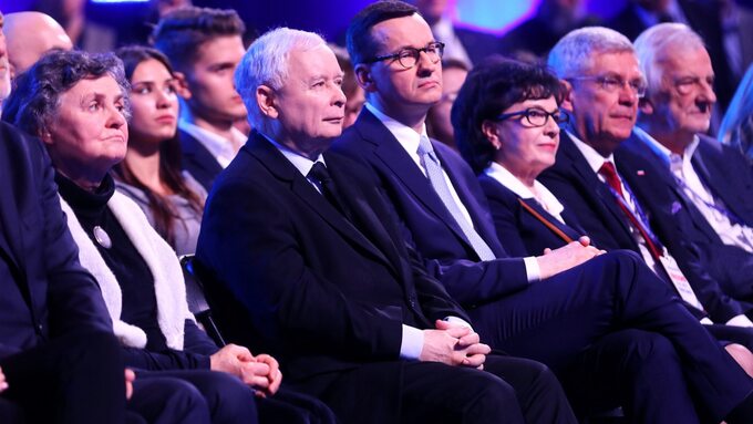 Sondaż: PiS prowadzi, Konfederacja niezbędna do powołania rządu Sondaż: PiS prowadzi, Konfederacja niezbędna do powołania rządu