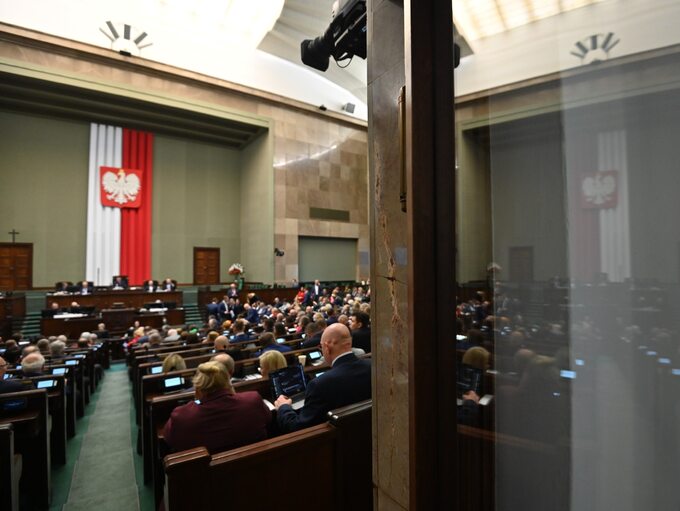 Sejm odwołał Chrobak i Elżanowską z komisji ds. pedofilii