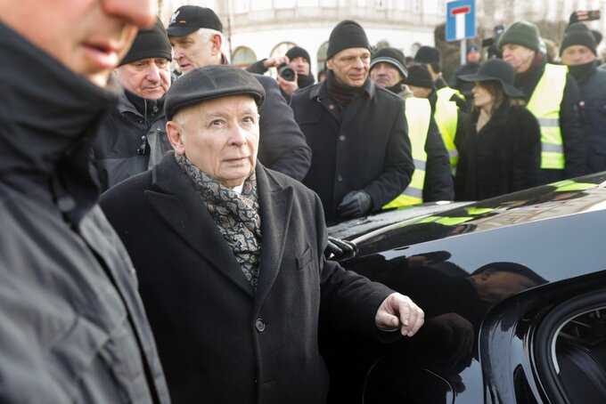 Posłowie PiS ukarani. Reakcja na okrzyki "morderca" wobec Giertycha