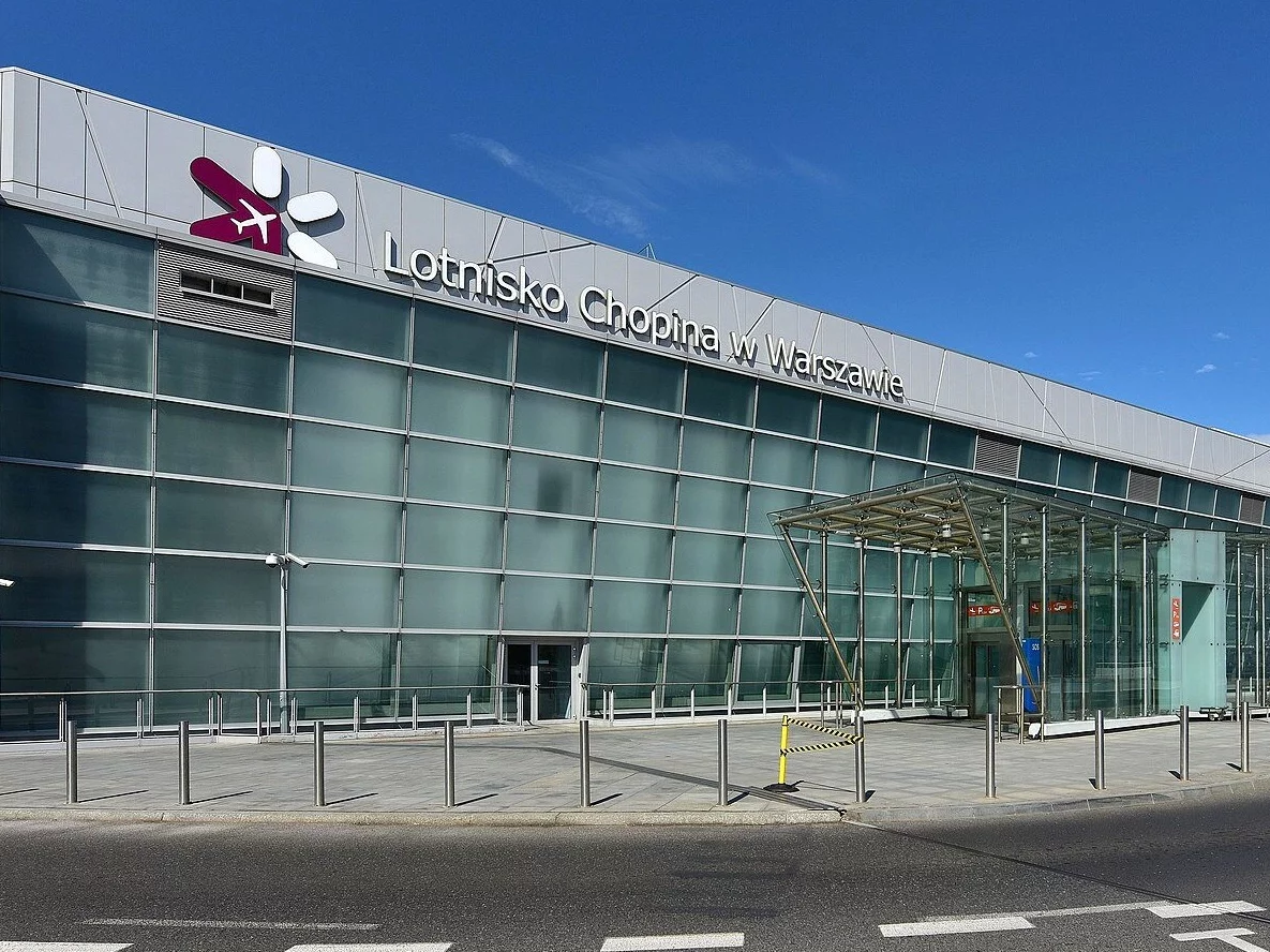 Alarm na pokładzie samolotu z USA. Akcja na Lotnisku Chopina
