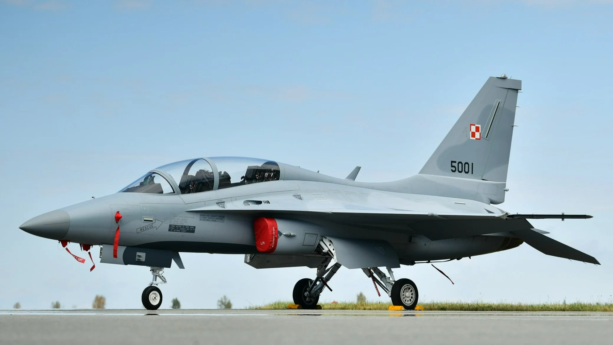 Błaszczak: Dwa samoloty FA-50 dotarły już do Polski