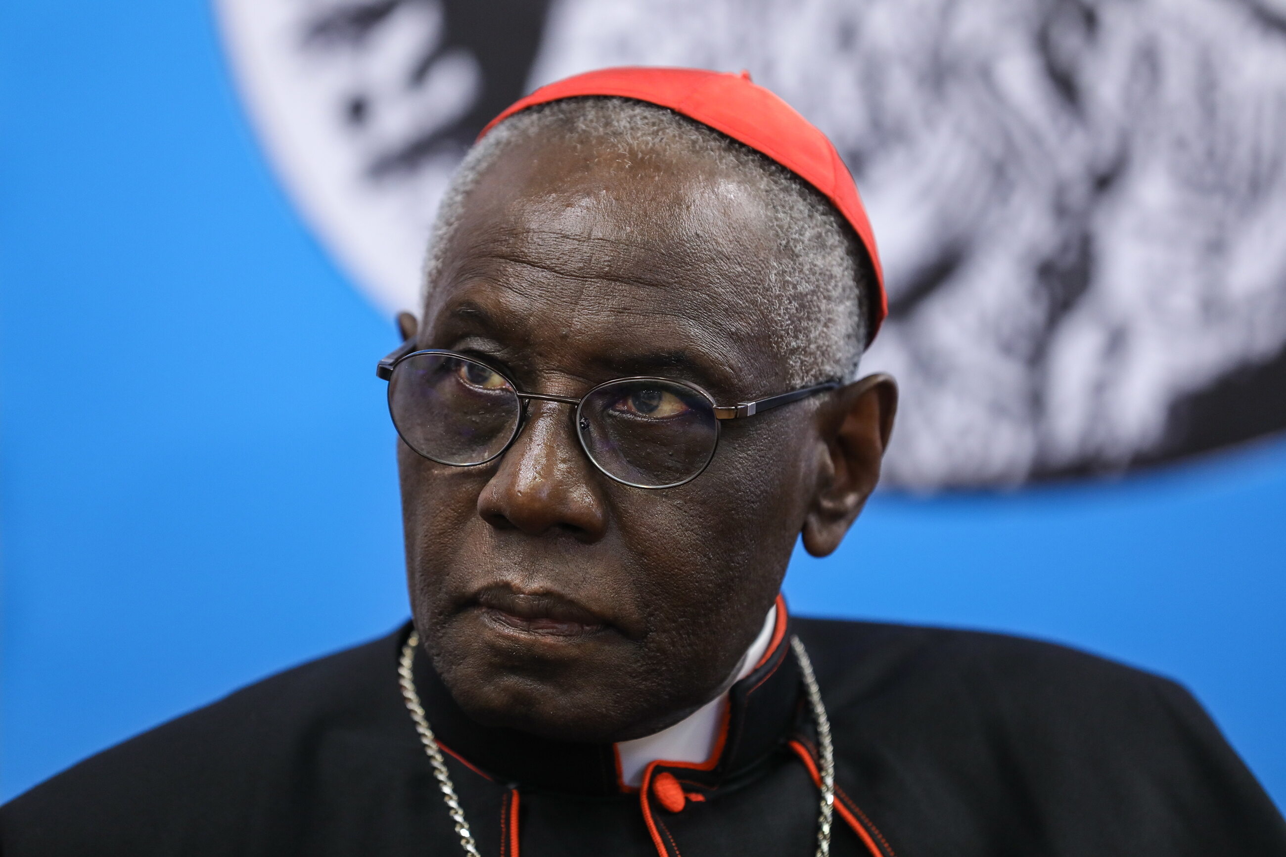 Kardynał Robert Sarah komentuje pogłoski o konflikcie z Papieżem