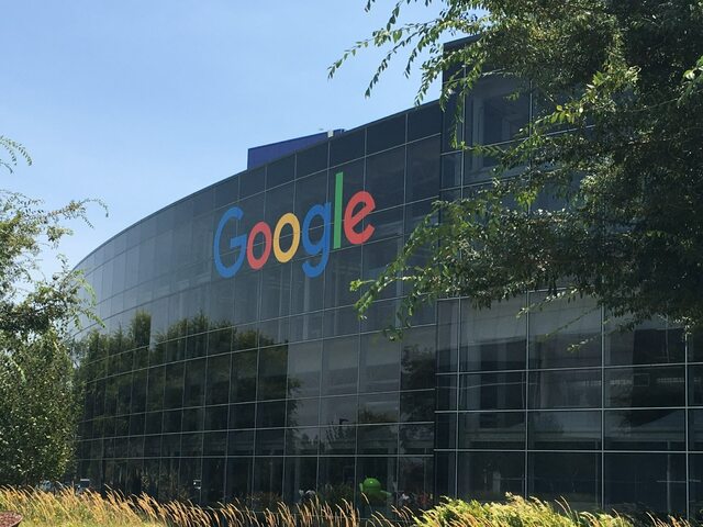 Google Polska tłumaczy się z zamieszania z kursem złotego