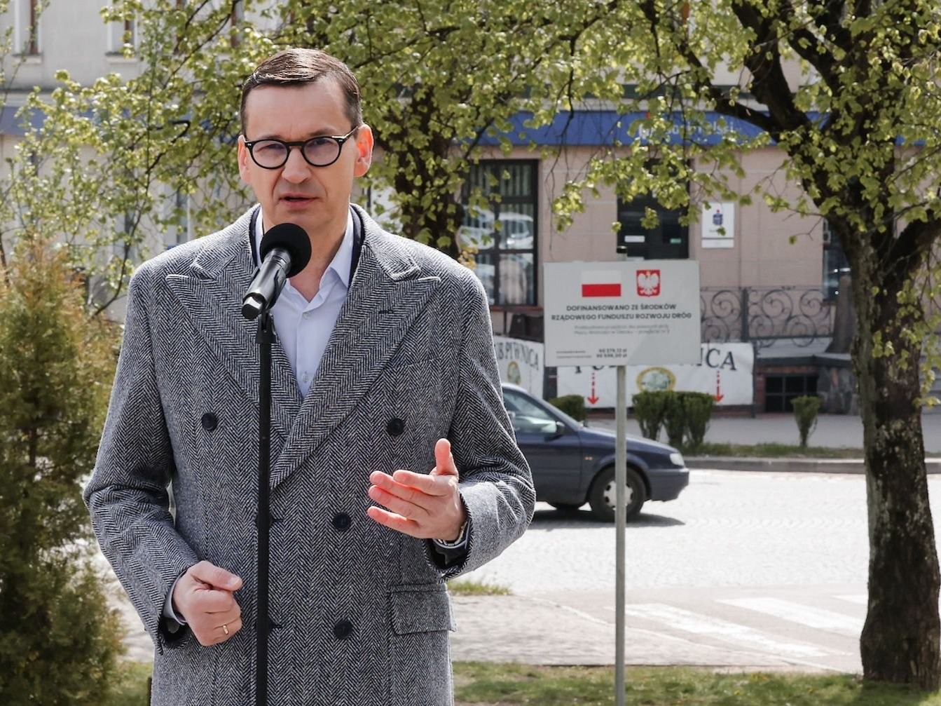 "To powód do dumy". Premier Morawiecki z wizytą w Olecku